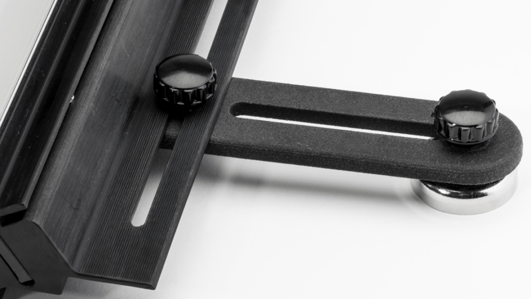 Data Center Rack Top Angle Baffles - Upsite Technologies