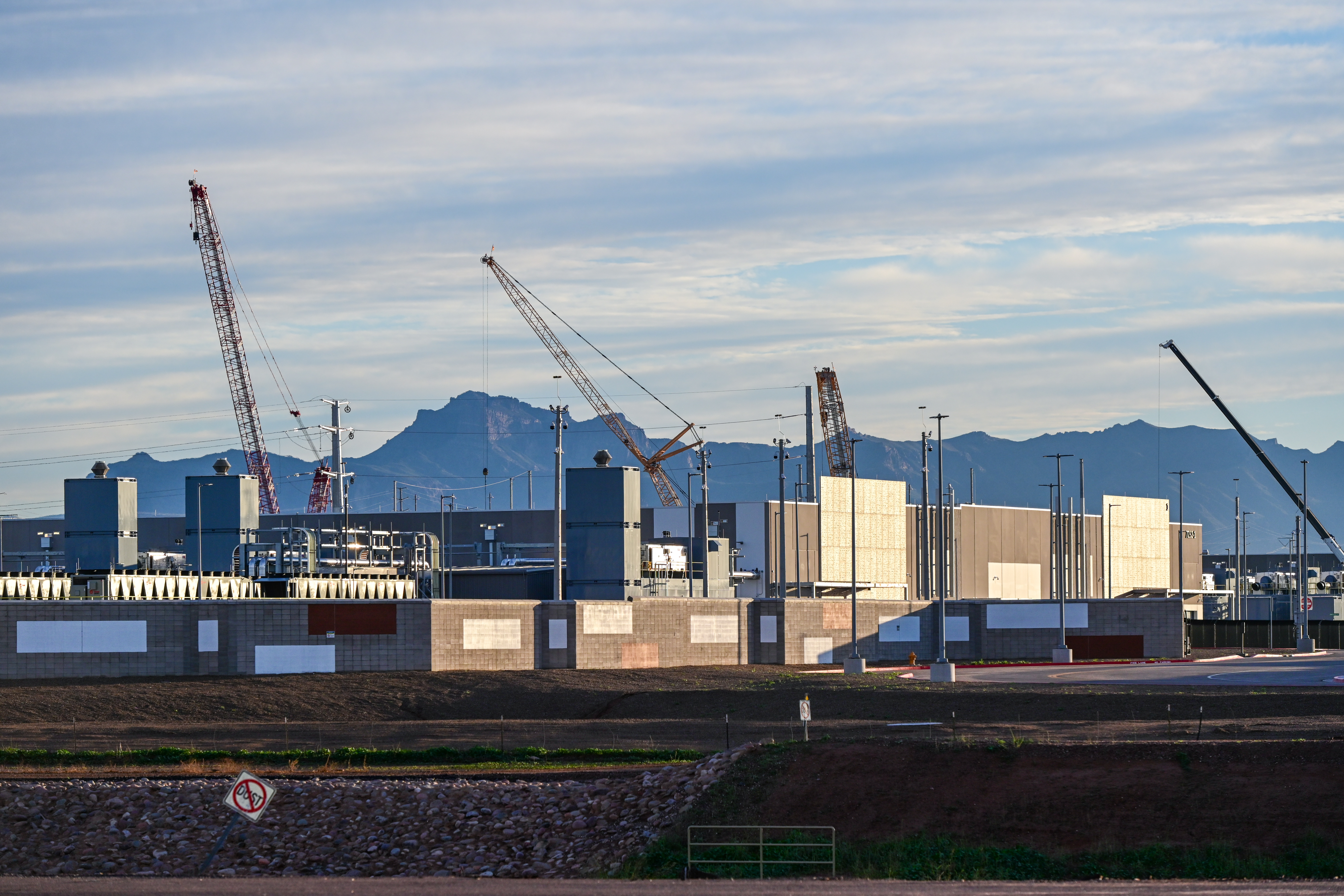 The Changing Face of US Data Center Distribution - Upsite Technologies ...